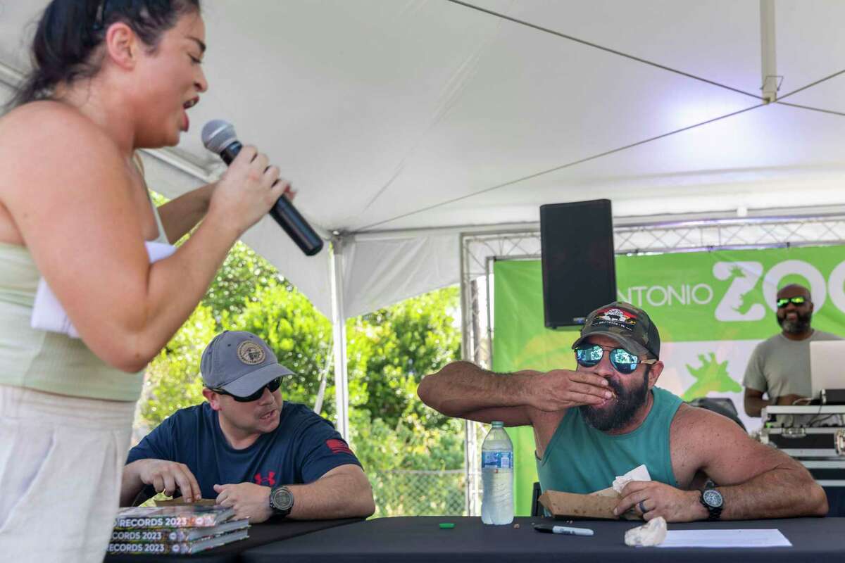 Guinness record holder Samantha Ramsdell visits San Antonio Zoo