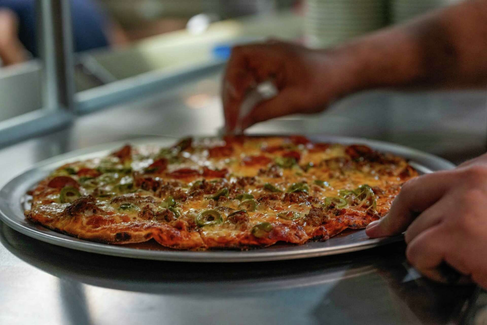 Houston pizza restaurant Nonno’s opens with Chicago tavern-style pies