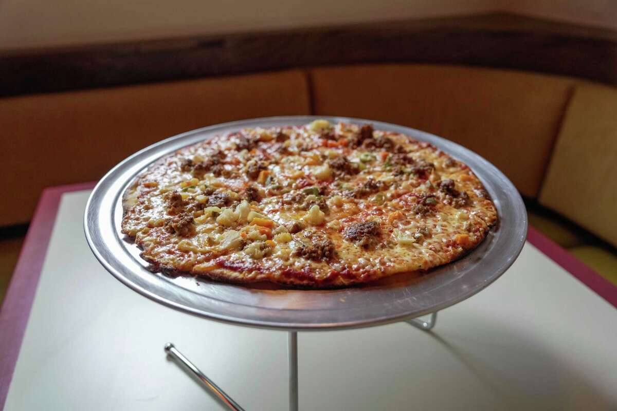 Houston pizza restaurant Nonno’s opens with Chicago tavern-style pies