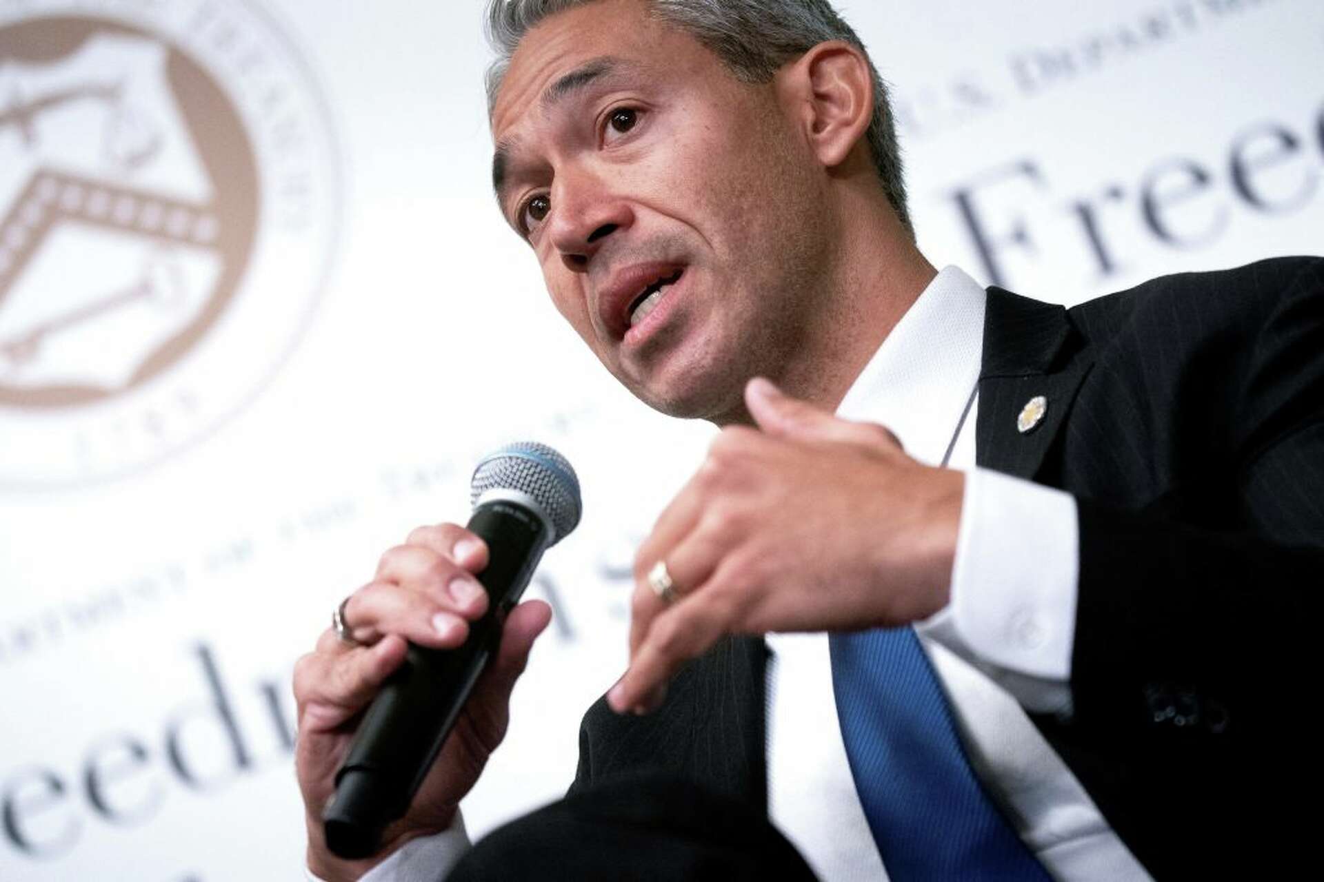 Nirenberg cites major rise in heat-related illnesses