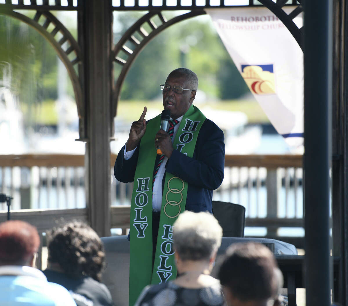 Dozens celebrate life of Stamford Rev. Tommie Jackson at Boccuzzi Park