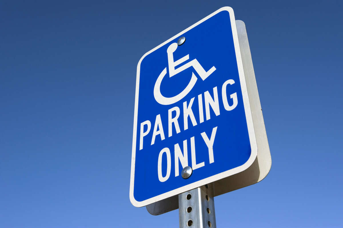 Parking, service animals top disability-rights complaints in Illinois