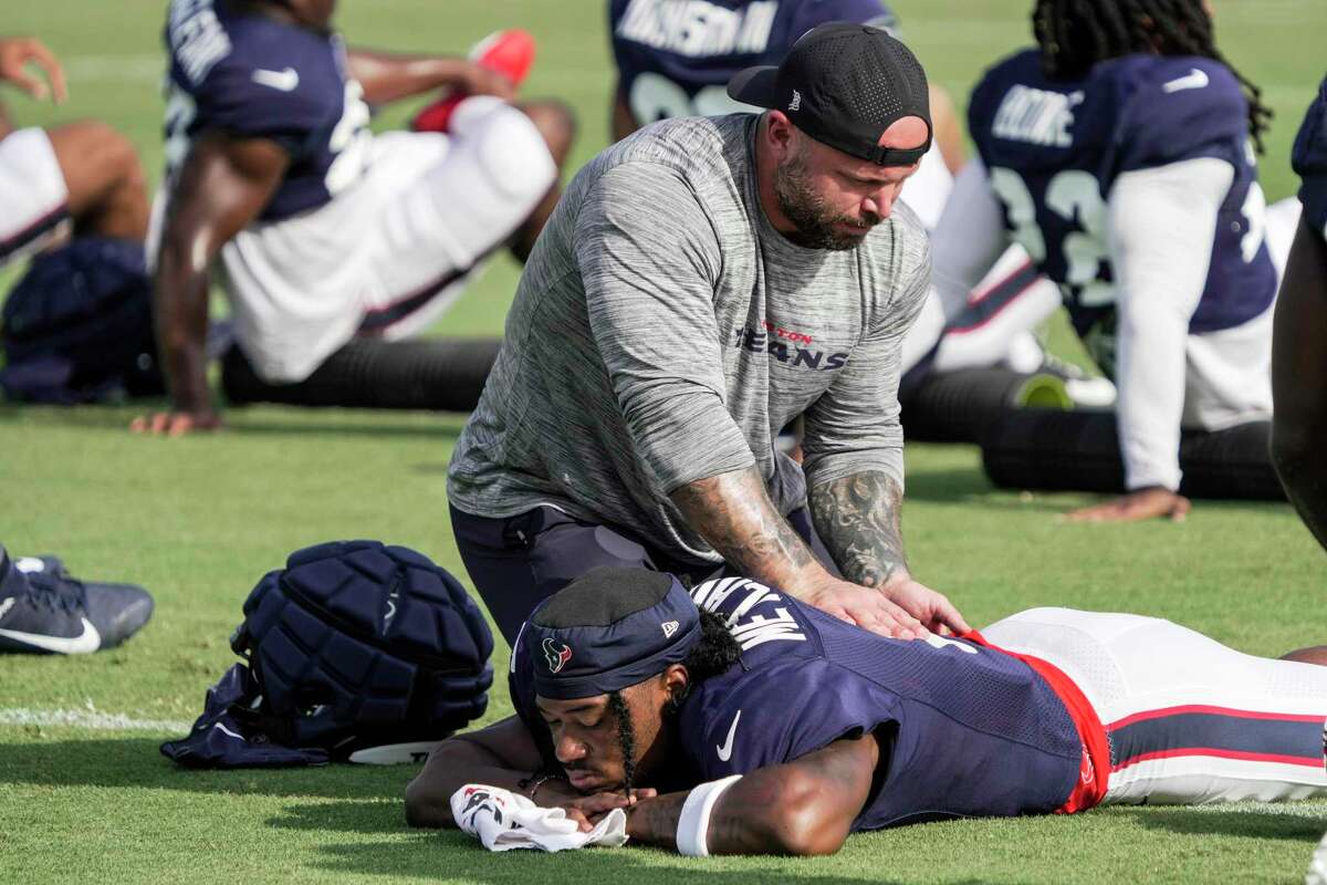 Houston Texans: C.J. Stroud throws first two interceptions of camp