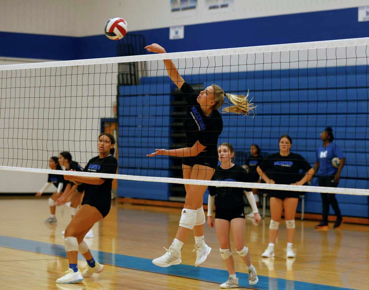 MacArthur volleyball seeks another successful year after breakthrough