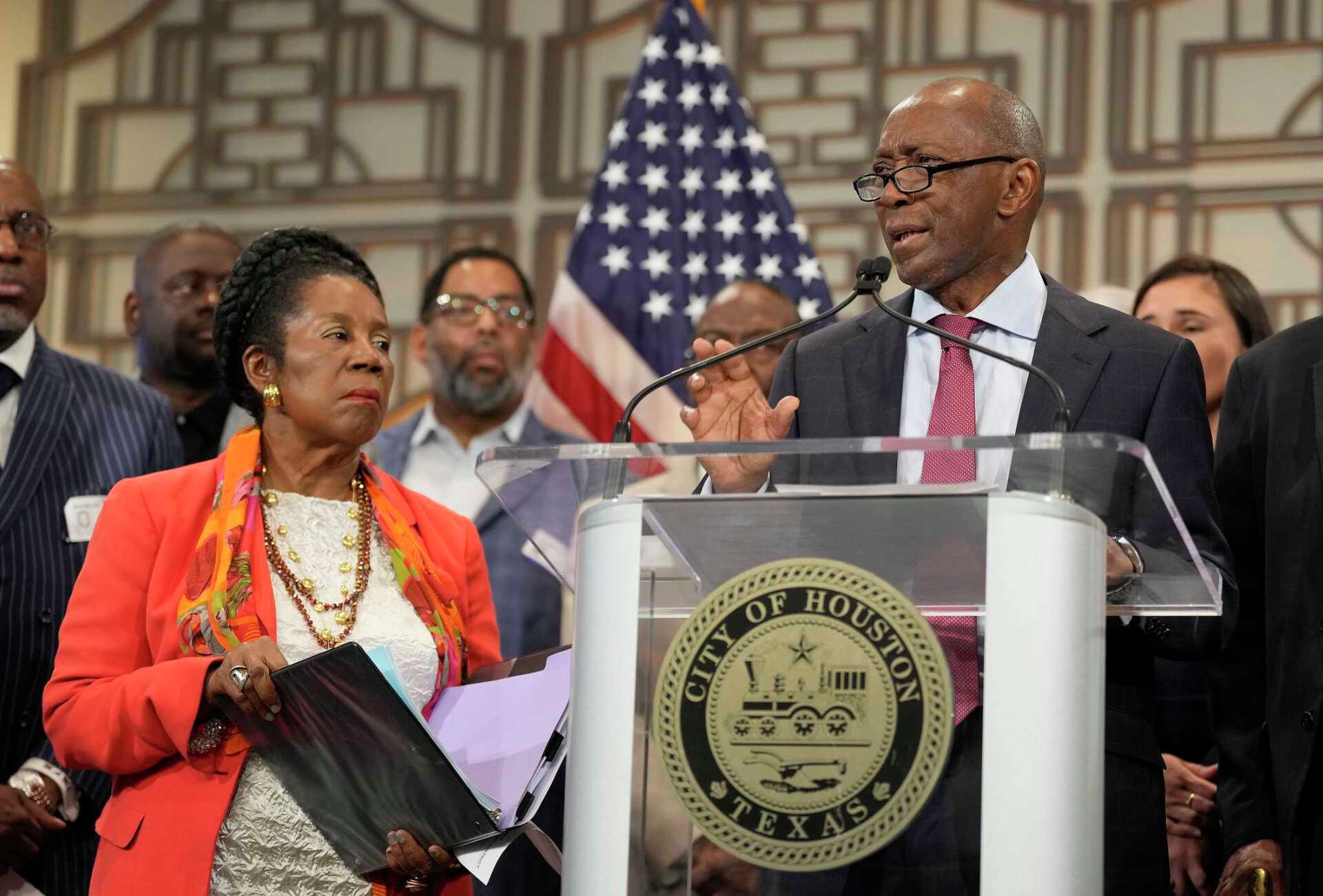 Mayor Turner condemns HISD library plan to create discipline centers