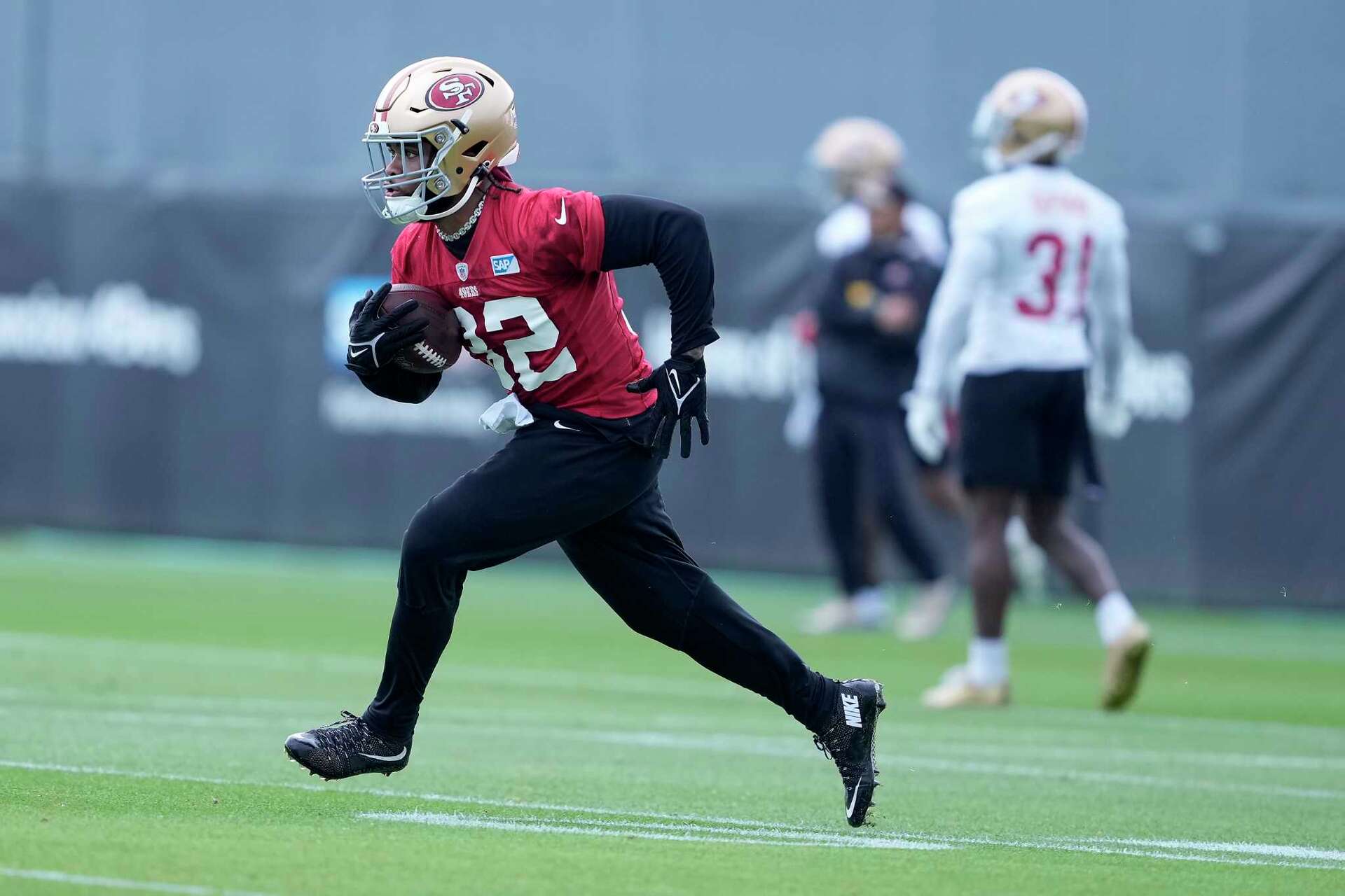 Has 49ers RB Ty Davis-Price putting subpar first season behind him?