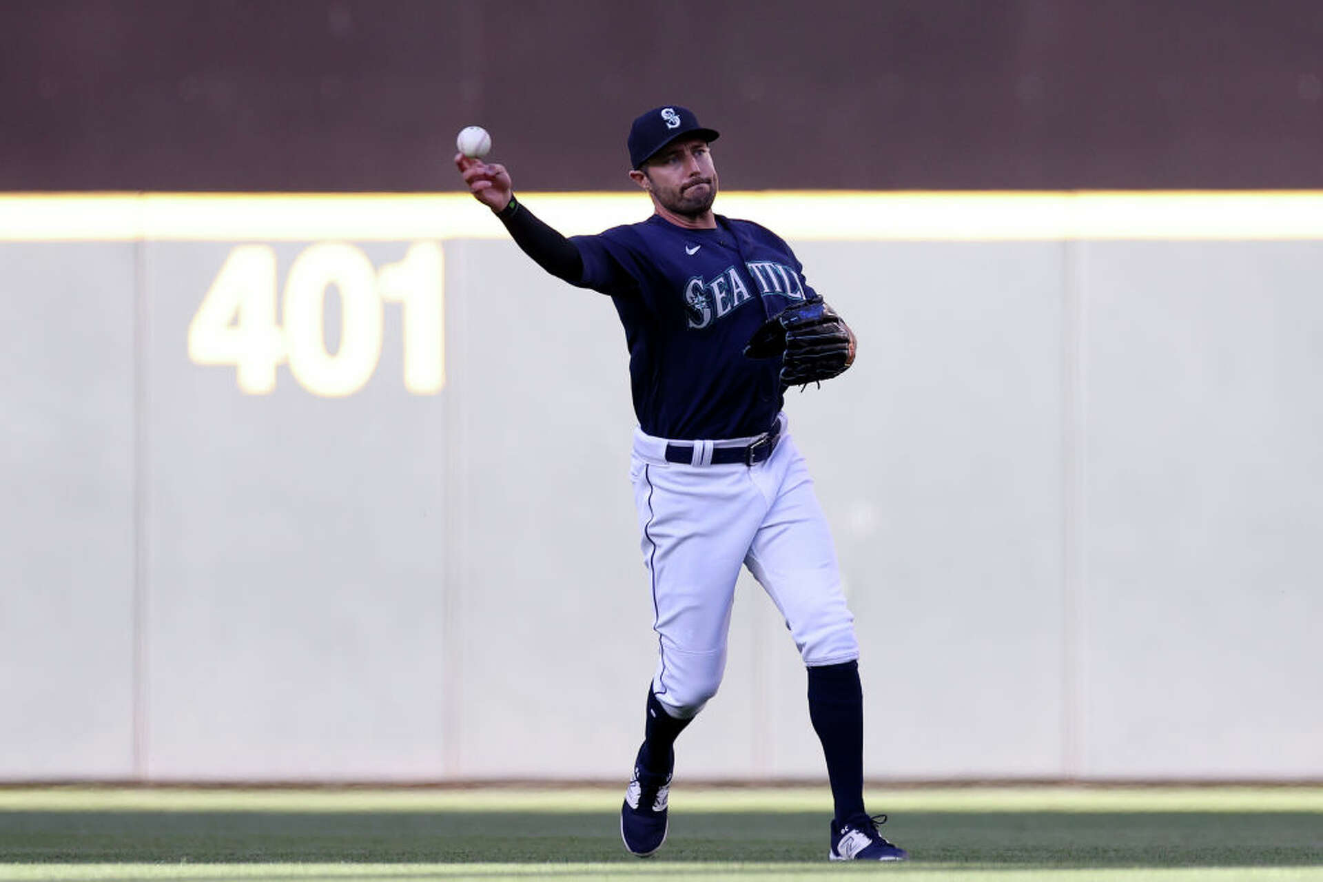 SF Giants acquire AJ Pollock, Mark Mathias in trade with Mariners