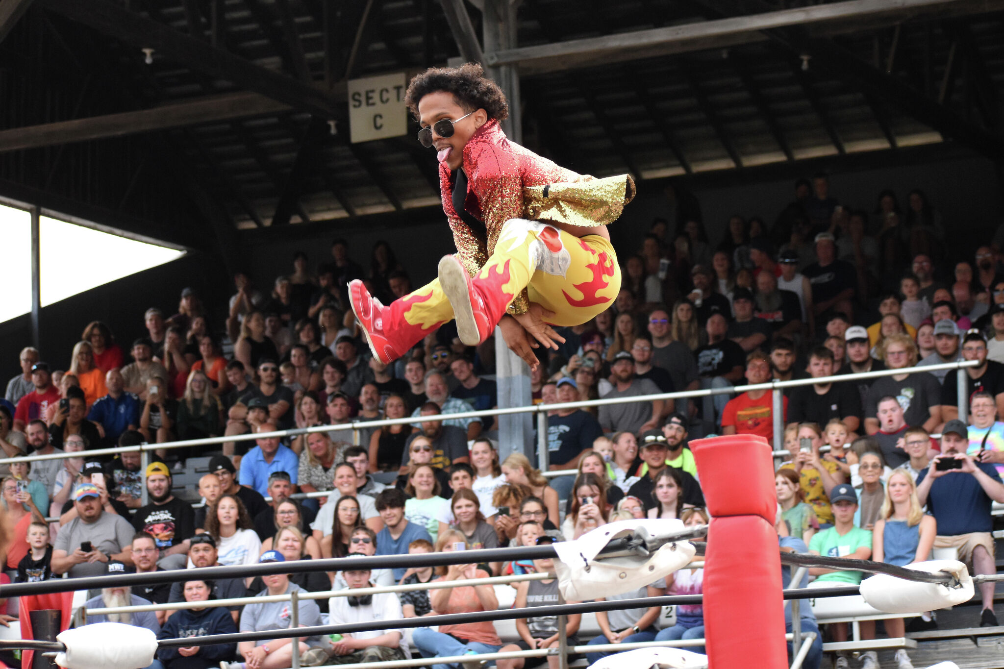 PHOTOS: Micro Wrestling comes to Big Rapids in West Michigan