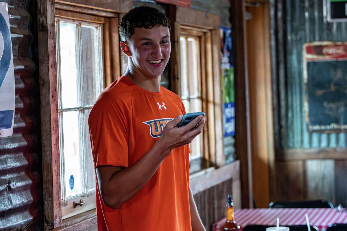 'It's home for me': United's Chavez commits to UTRGV