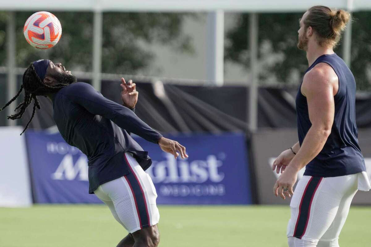 Houston Texans: Who says QB job is C.J. Stroud's? Not Davis Mills