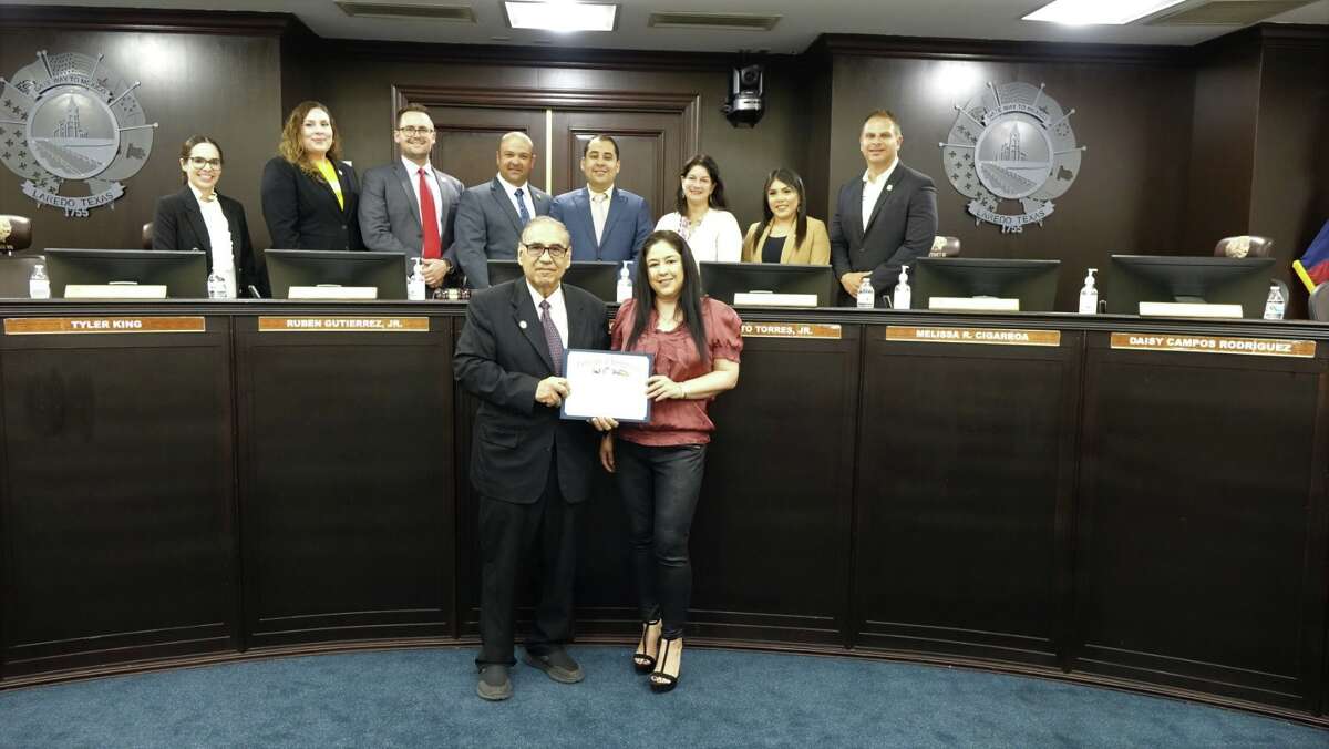 Laredo City Council recognizes local athletes and doctors