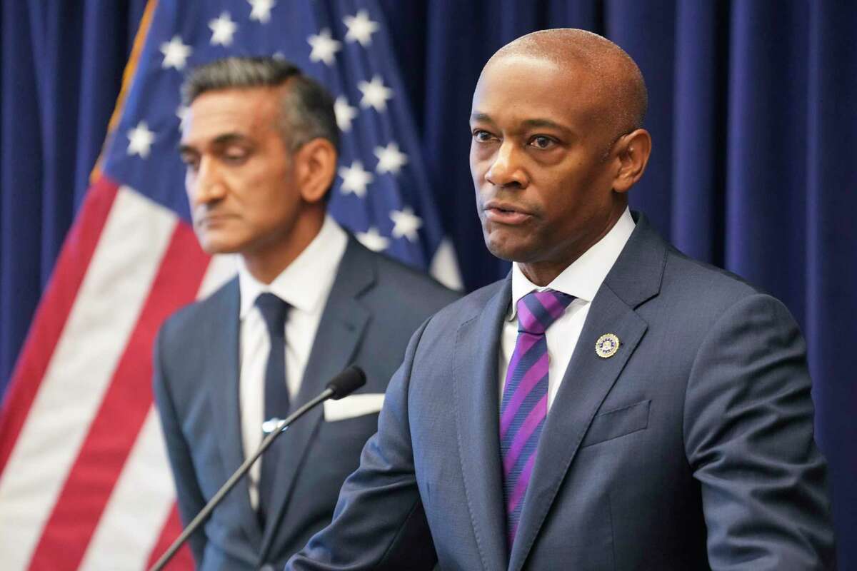FBI reward posted for duo accused of kidnapping, torturing migrants
