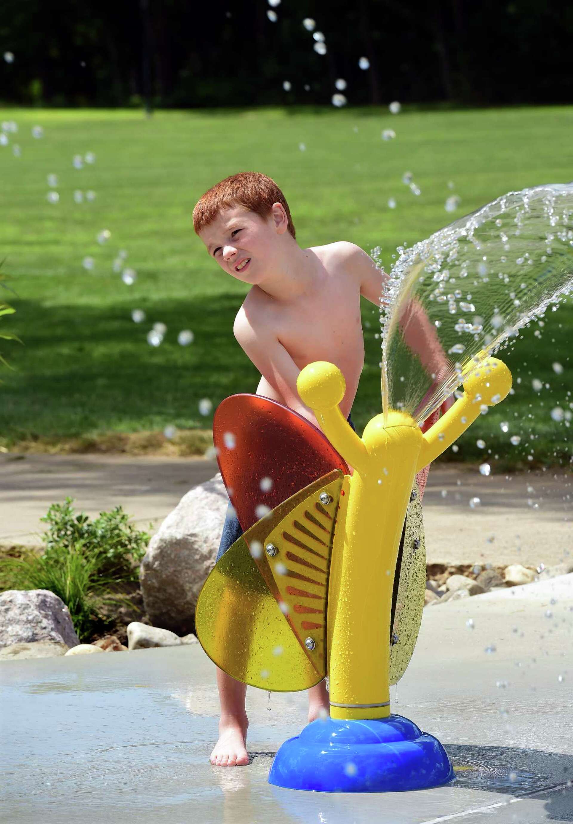 New splash pad opens at Branford's Foote Memorial Park