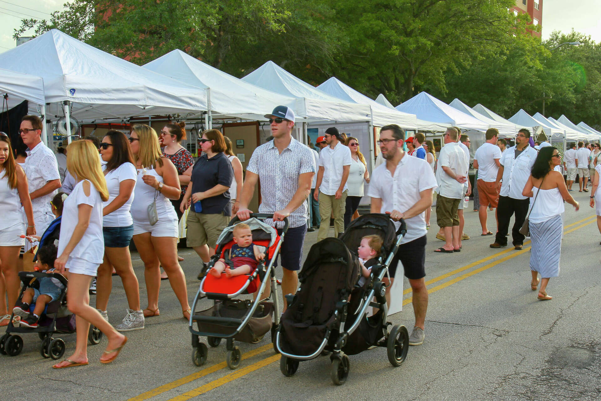 Houston White Linen Night returns to Heights: Parties, parking, more