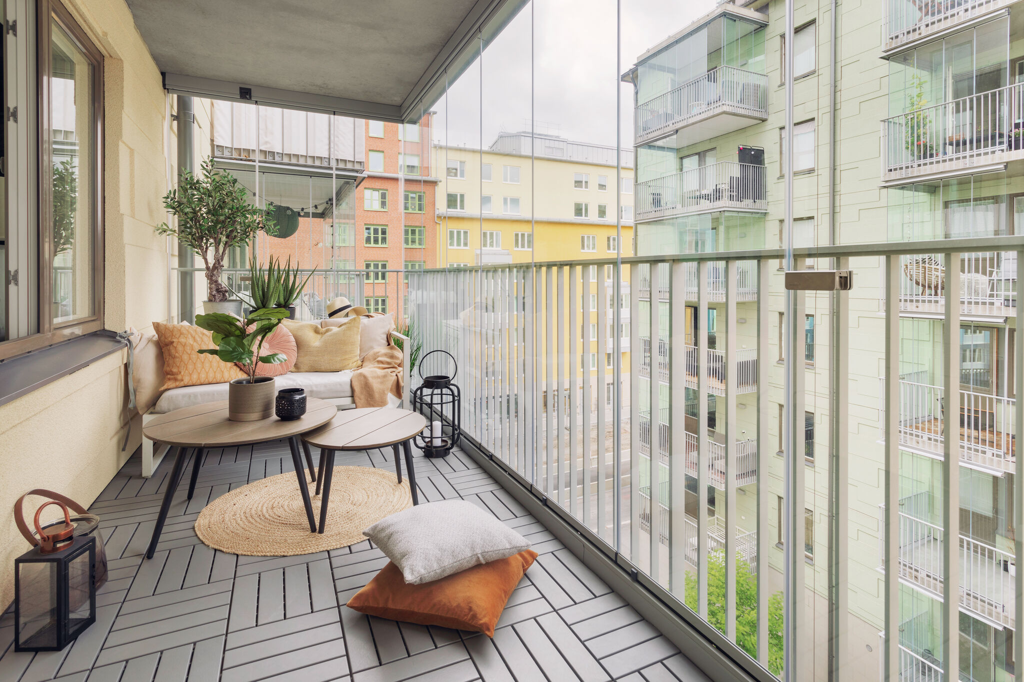 12 Apartment Balcony Ideas to Liven Up Your Outdoor Space