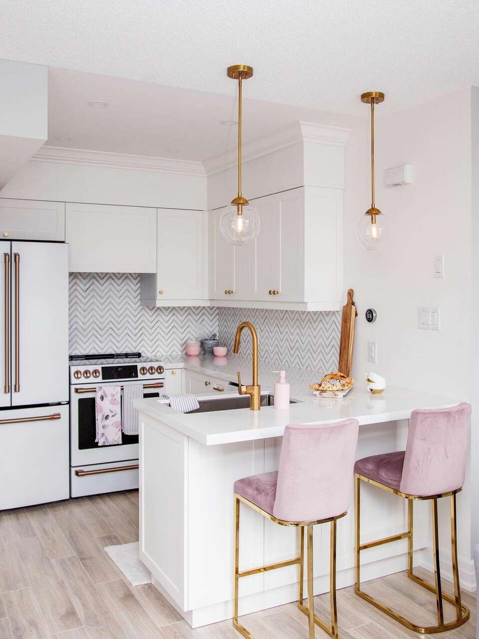 What Colors Go With Rose Gold?