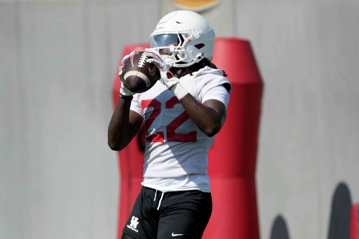 UH football: Why top freshmen recruits are being eased in this season
