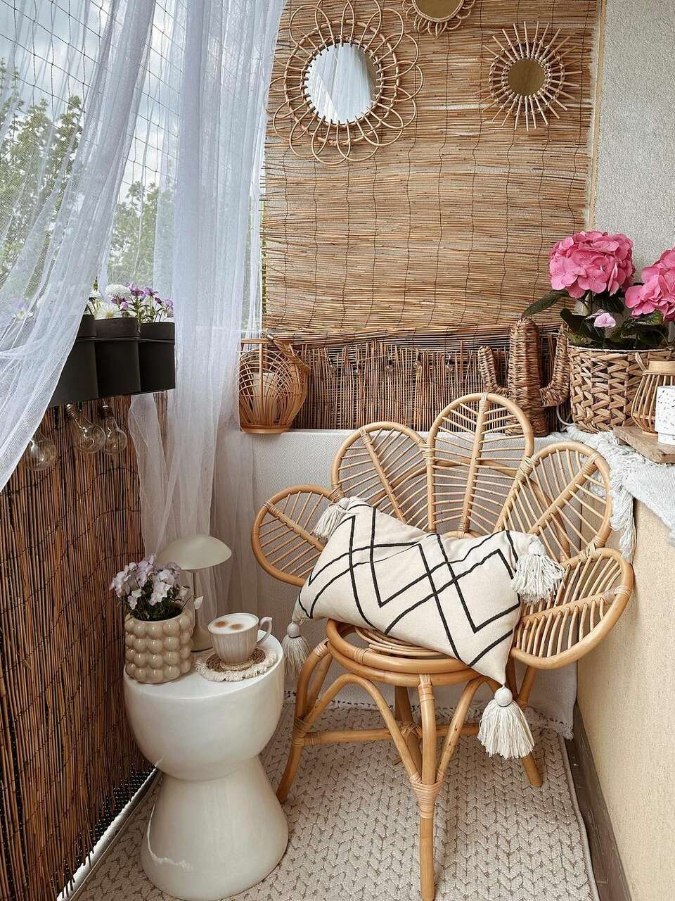12 Apartment Balcony Ideas to Liven Up Your Outdoor Space