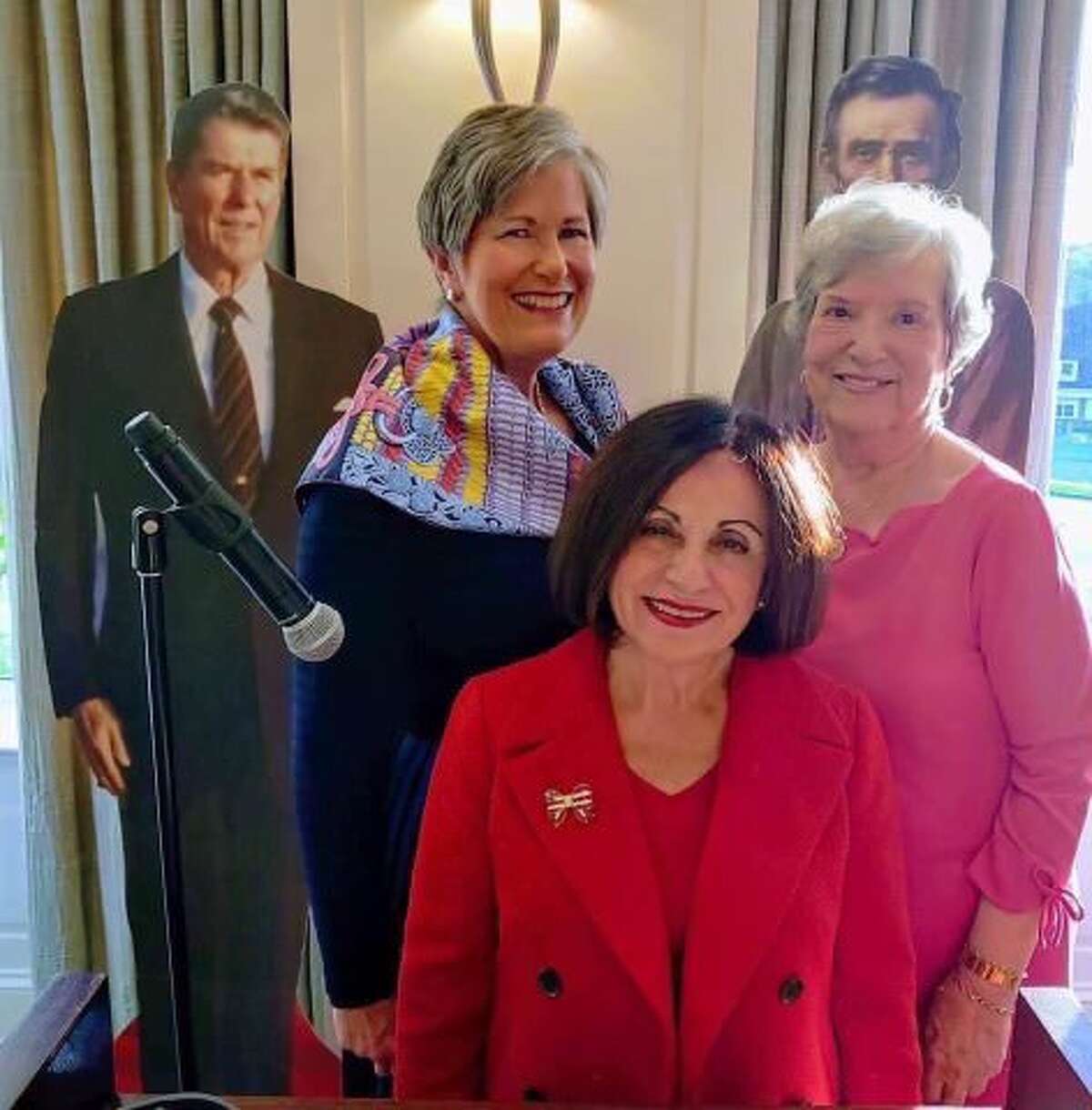 Janet Bondeson, former Wilton town treasurer and school staffer, dies