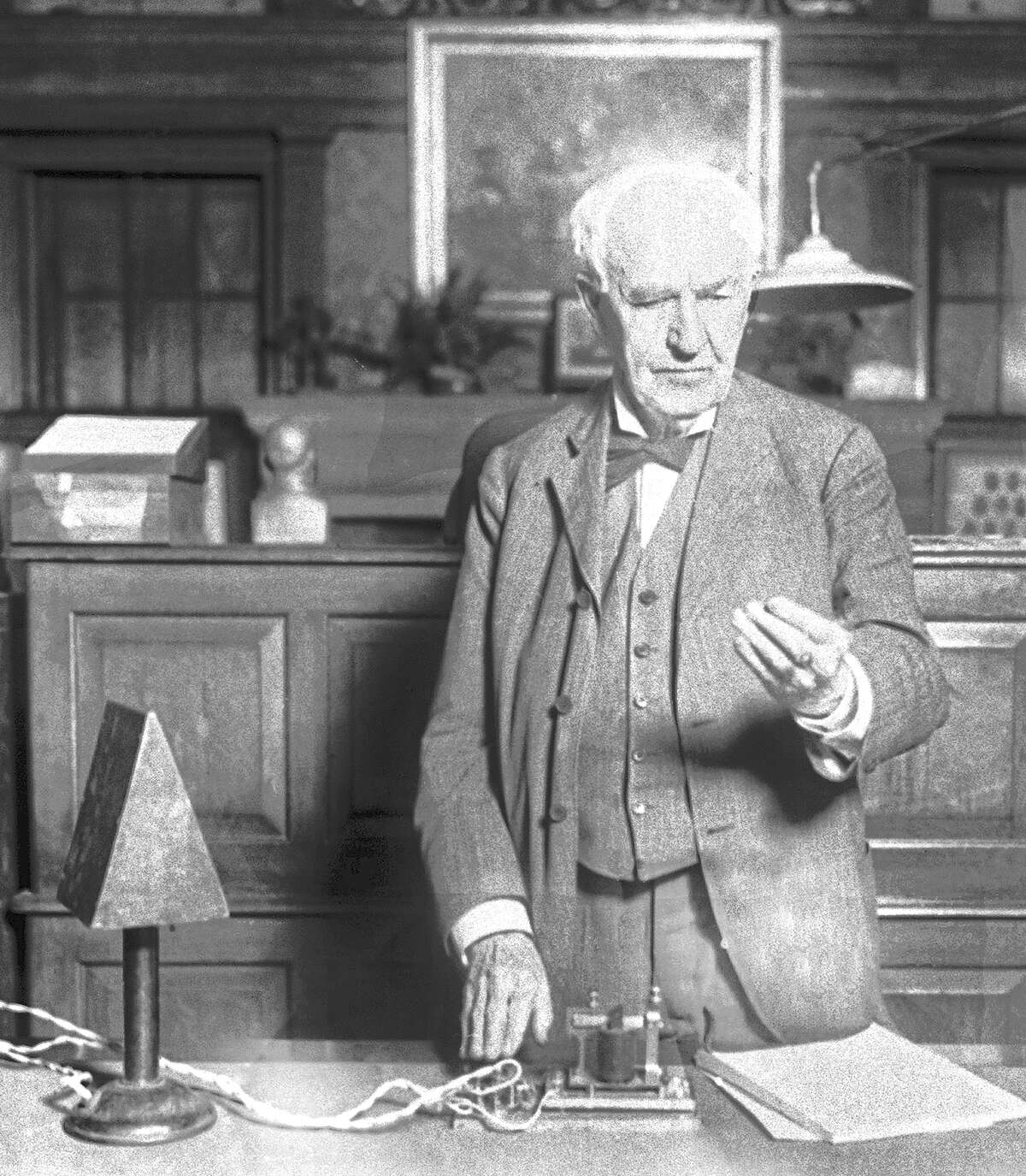 Incandescent bulbs going for good