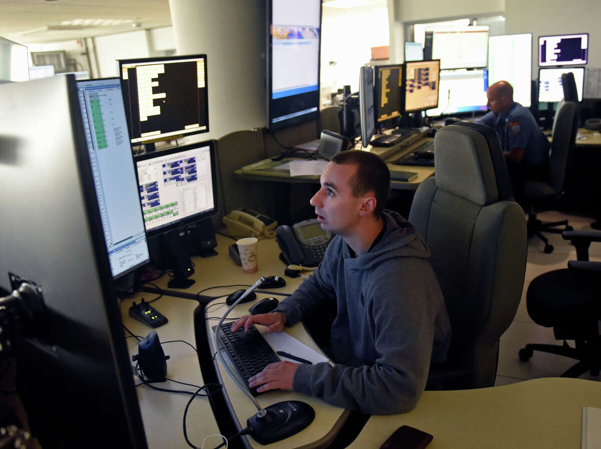 Why Stamford is hiring civilians to supervise its 911 center
