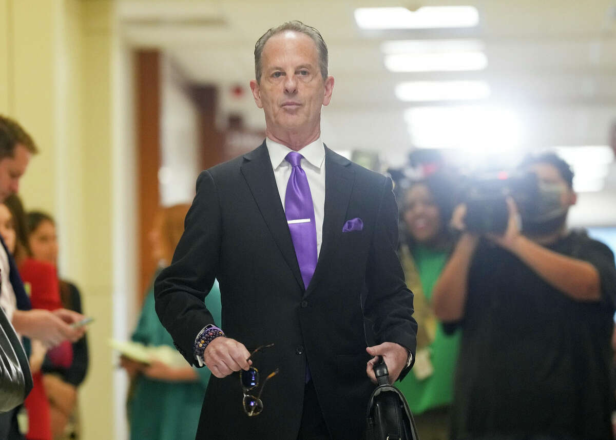 Impeached Texas Ag Ken Paxtons Fraud Case Restarts In Harris County