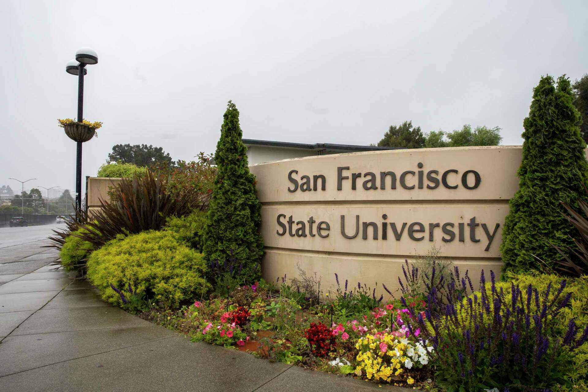 CSU graduation rates improving but still likely to miss targets