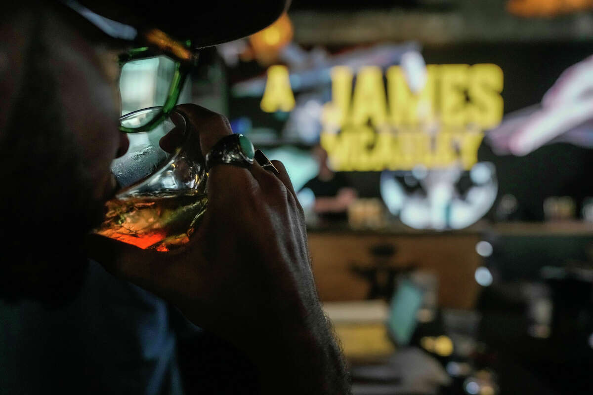Houston bartenders face off in cocktail competition for cash prizes