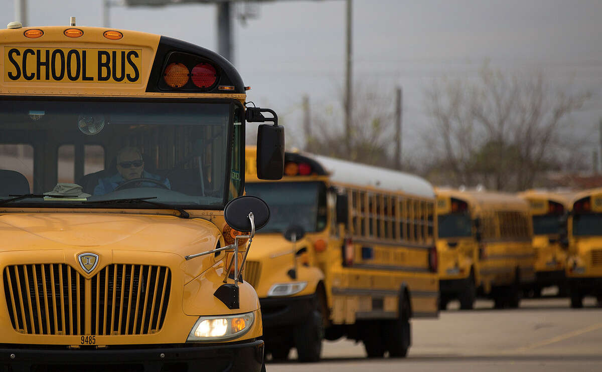 HISD offers $3,000 sign-on bonus for bus drivers amid shortage