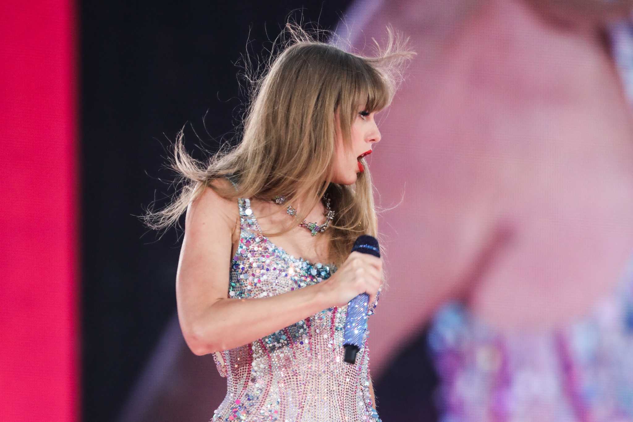 Taylor Swift Eras Tour: Santa Clara fines fireworks company.