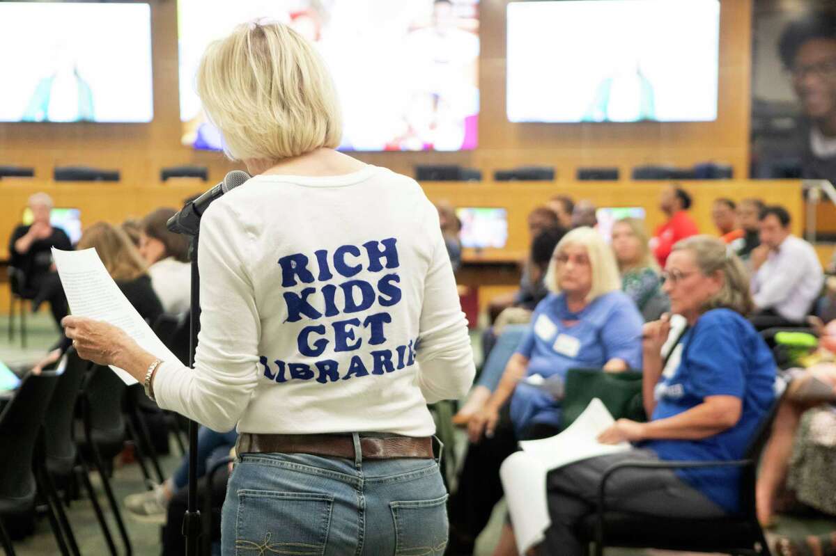 HISD teacher vacancies drop to 206