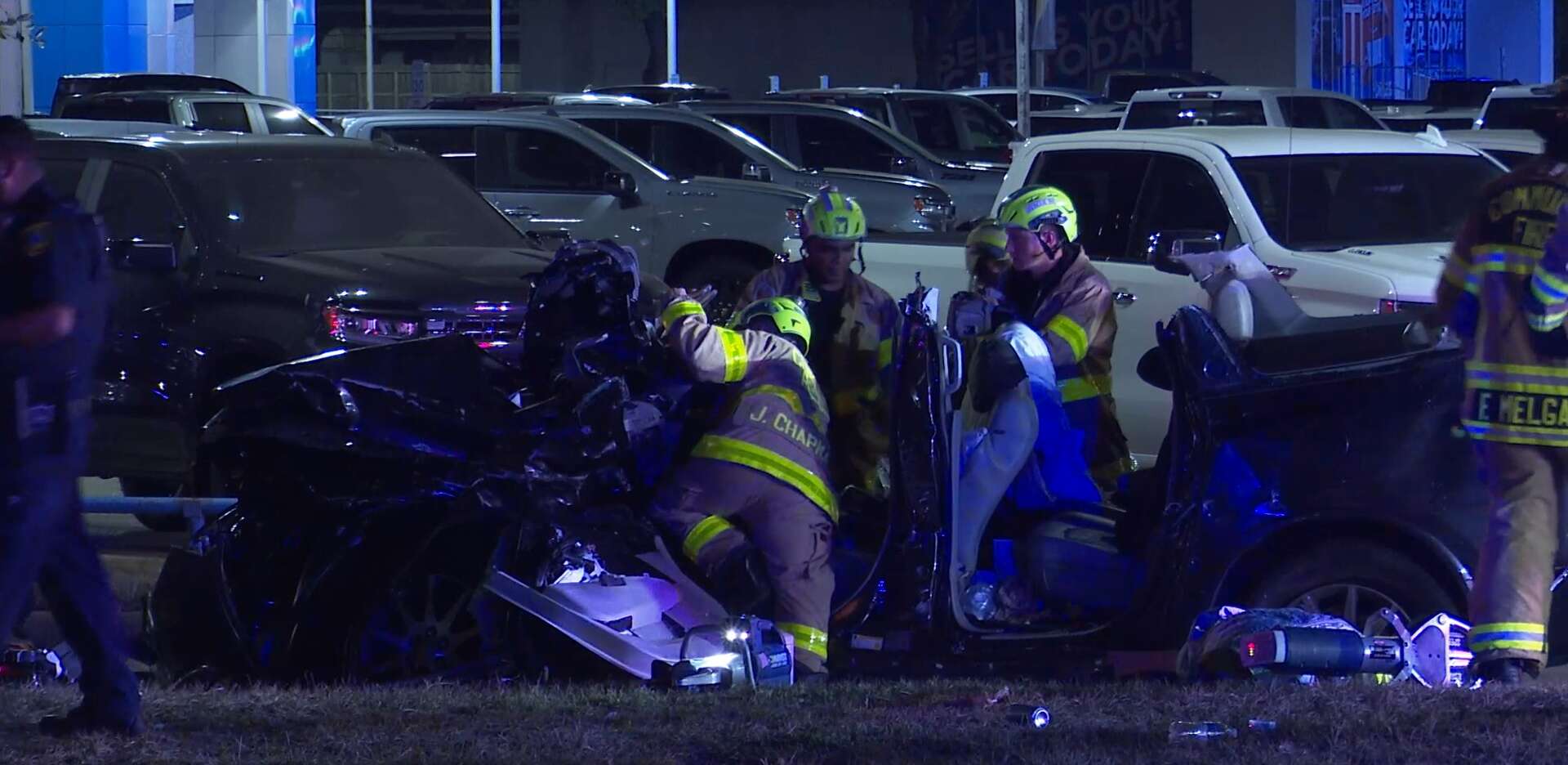 Two HPD officers suspended hours after chase ends in crash