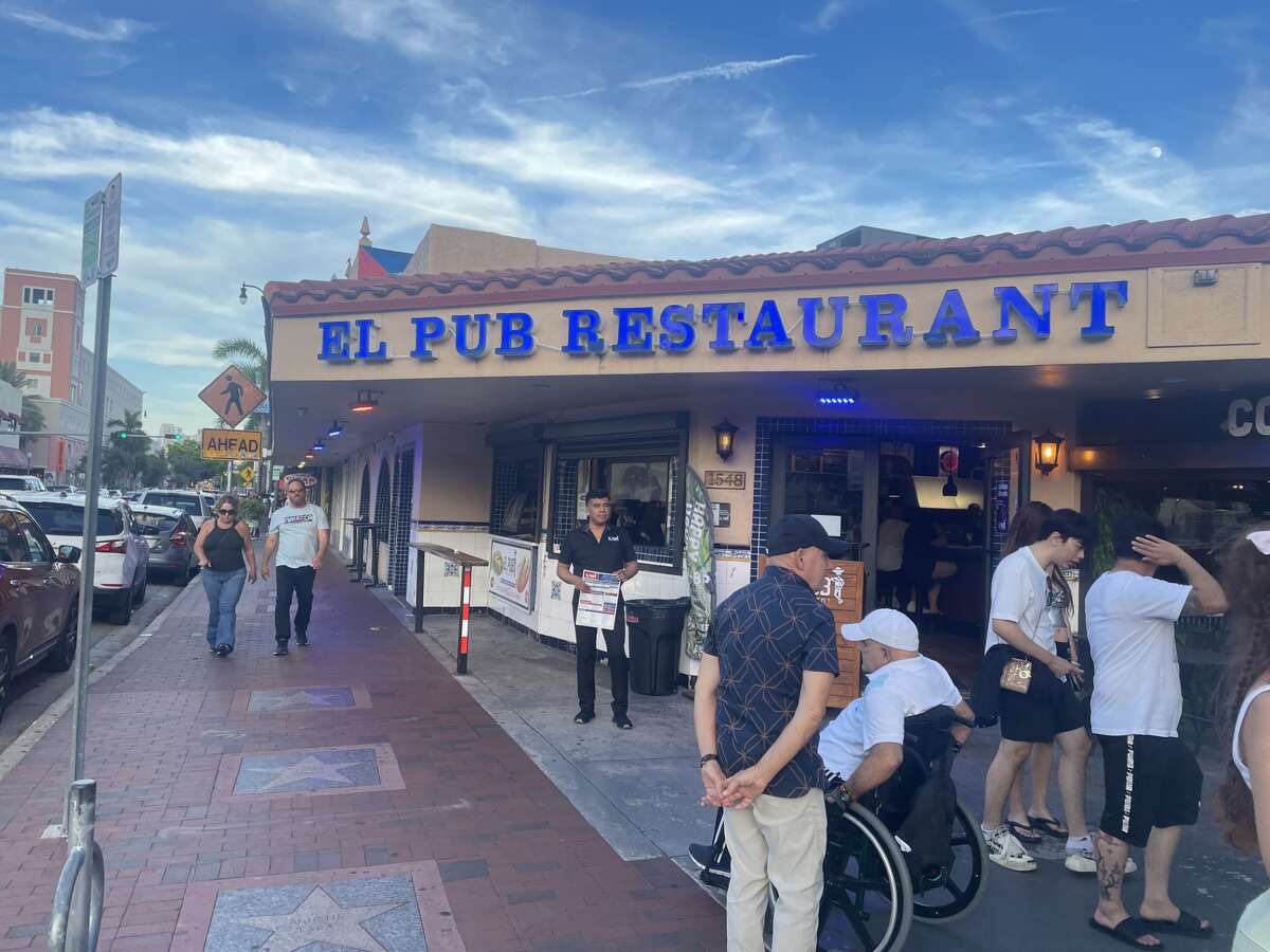 Tribune sportswriter visits Miami and reconnects with a friend