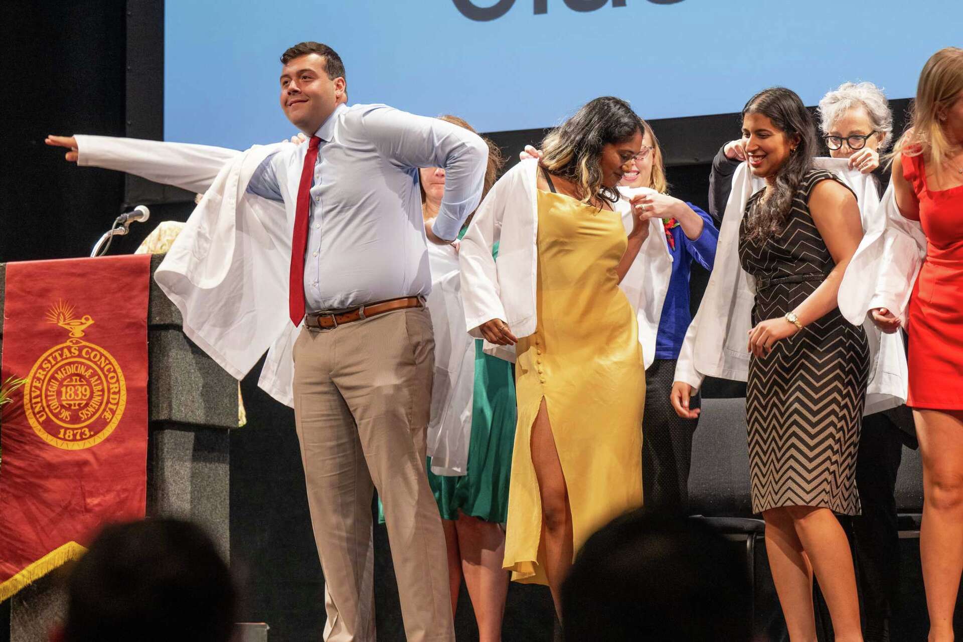 Albany Medical College welcomes new class in White Coat ceremony