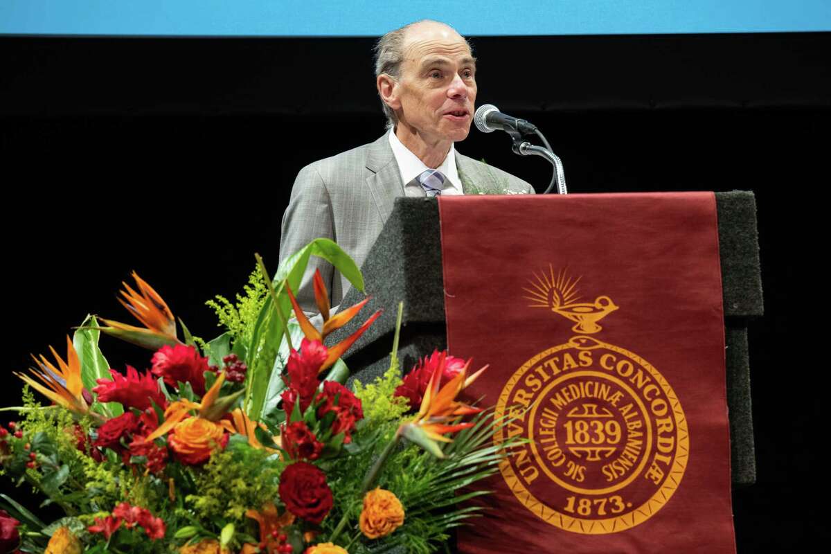 Albany Medical College welcomes new class in White Coat ceremony