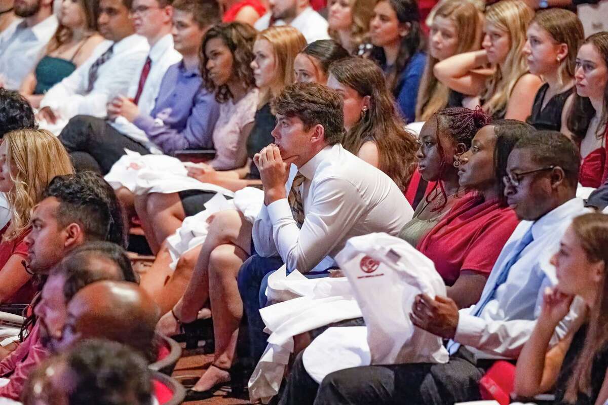 Albany Medical College welcomes new class in White Coat ceremony