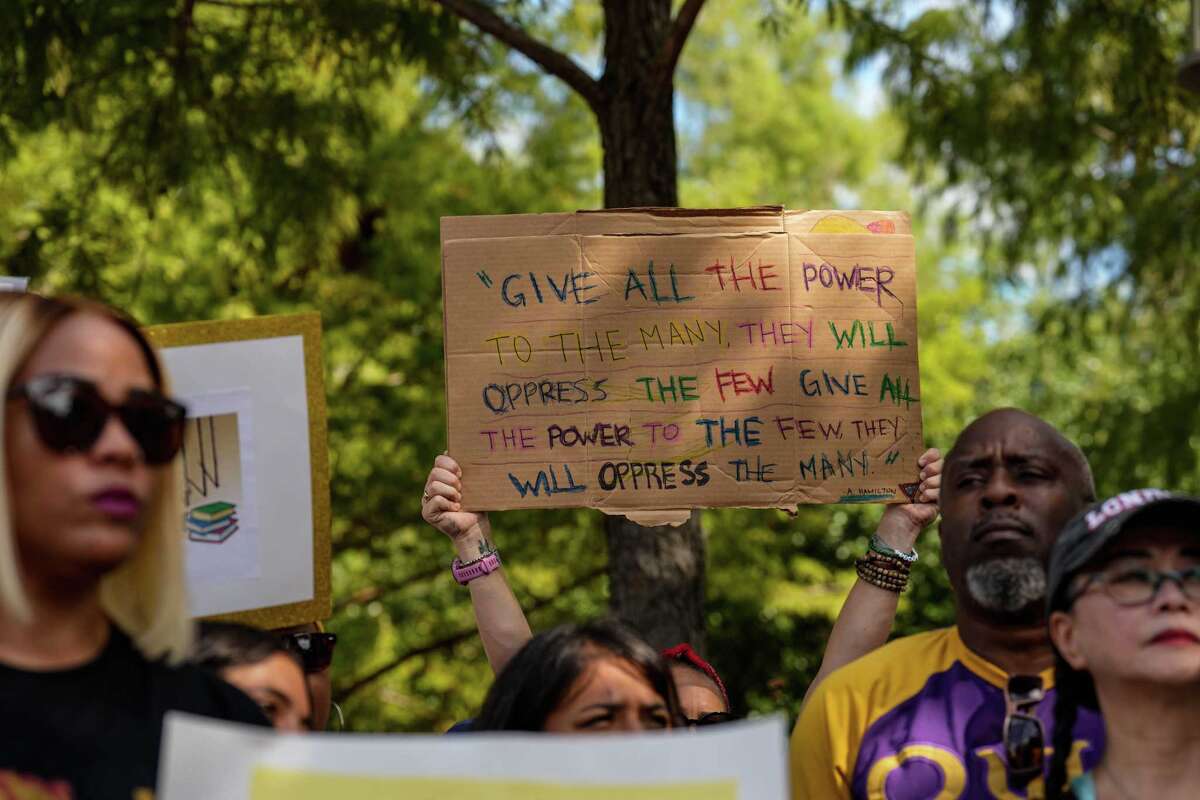 HISD library policy draws intense criticism at large Saturday rally