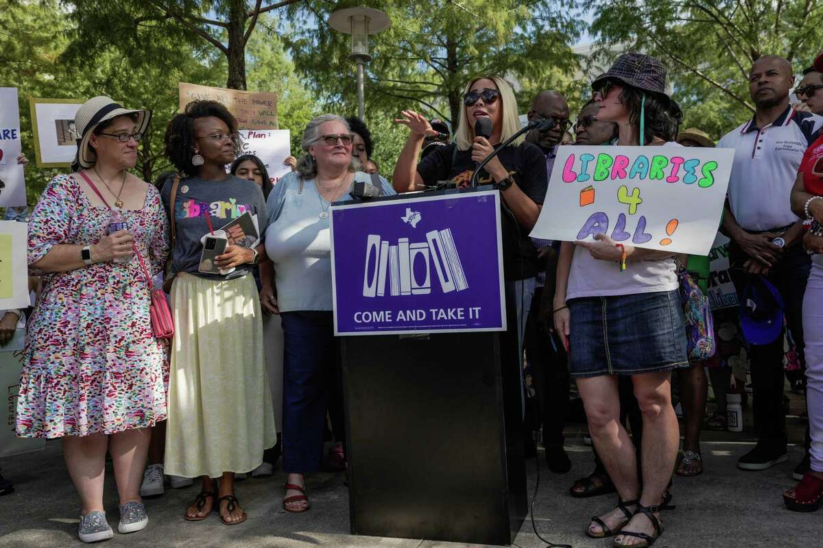 HISD library policy draws intense criticism at large Saturday rally
