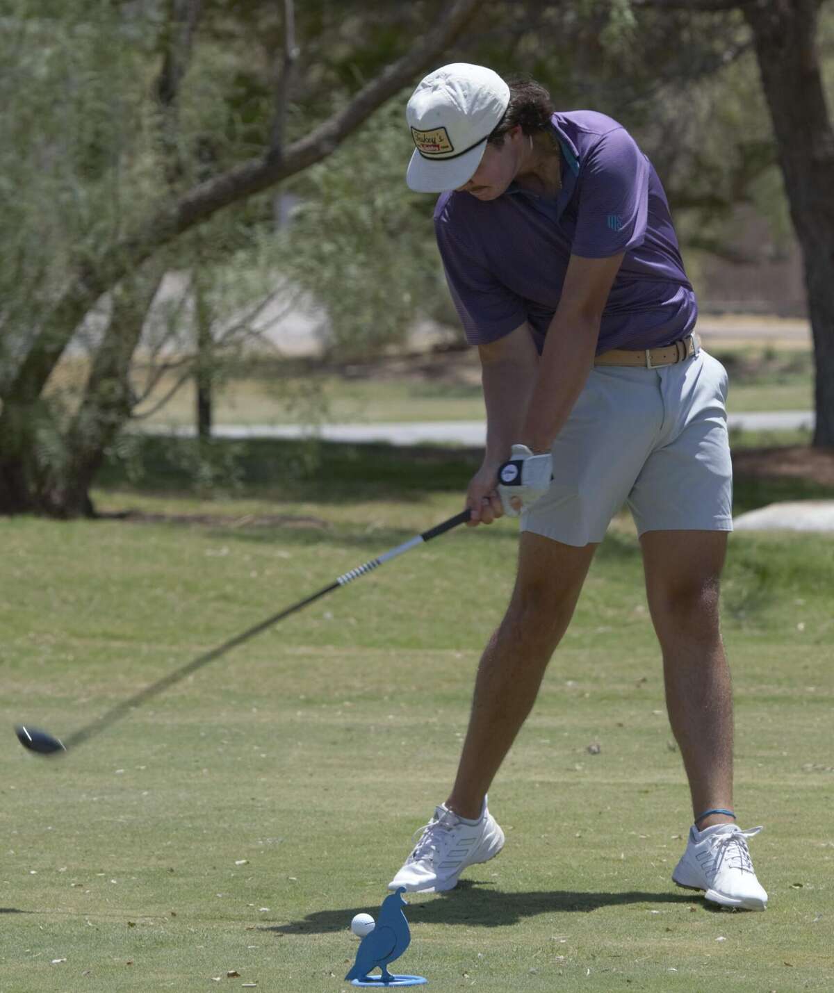 GOLF: Chavez seizes lead at Midland Men’s City Championship