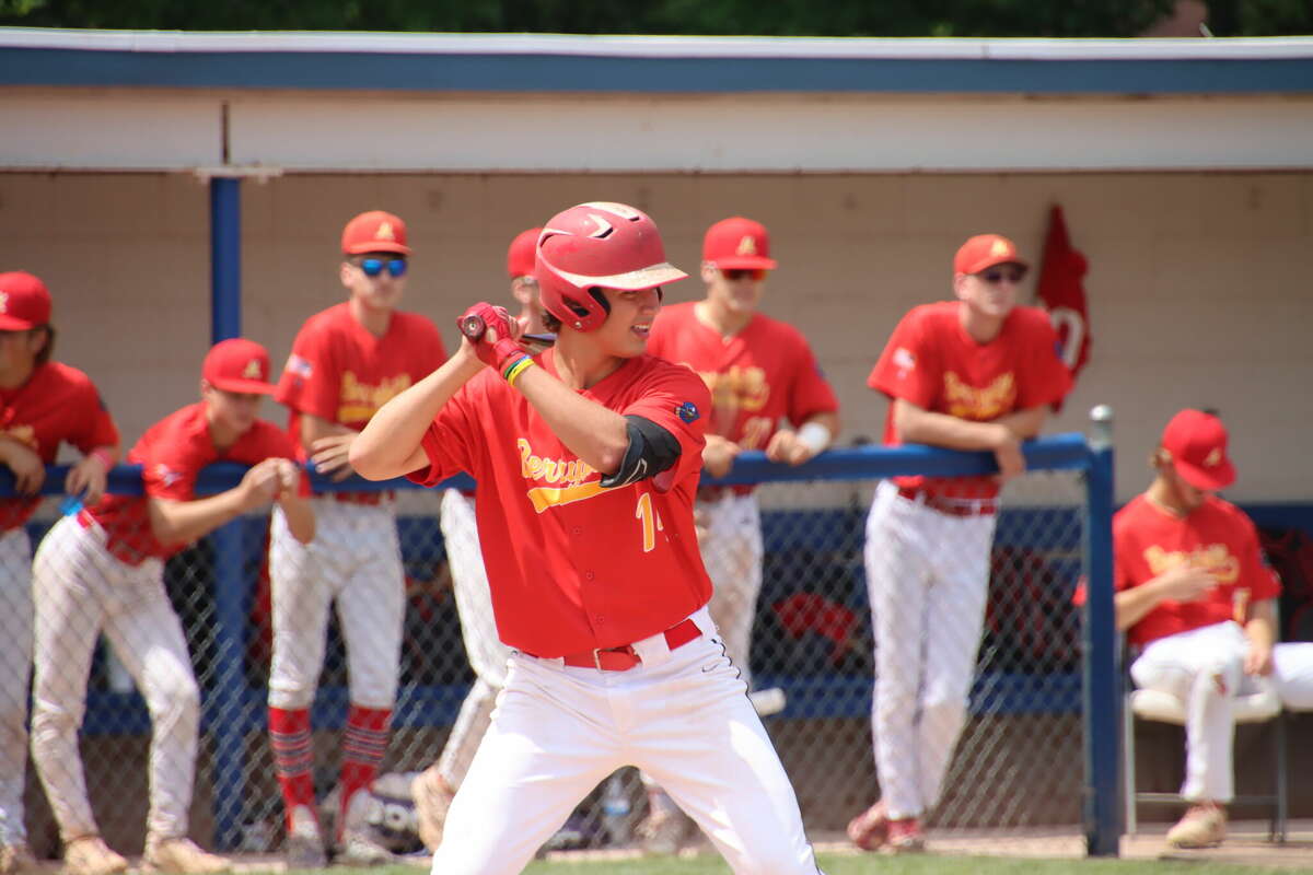 Berryhill whips Illinois, advances to regional final