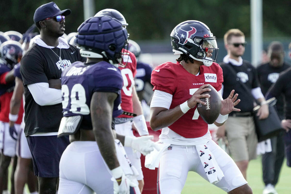 Houston Texans camp: QB C.J. Stroud with first team again