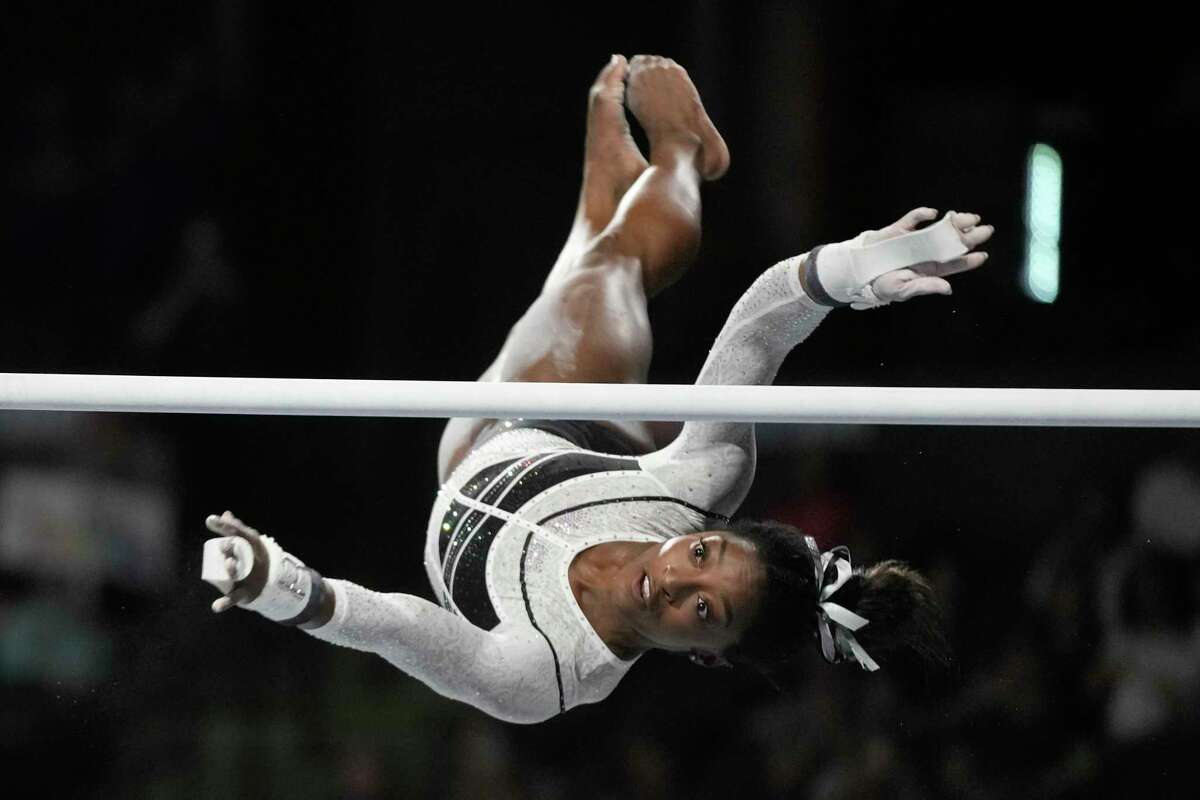 Simone Biles superb in return at Core Hydration Classic