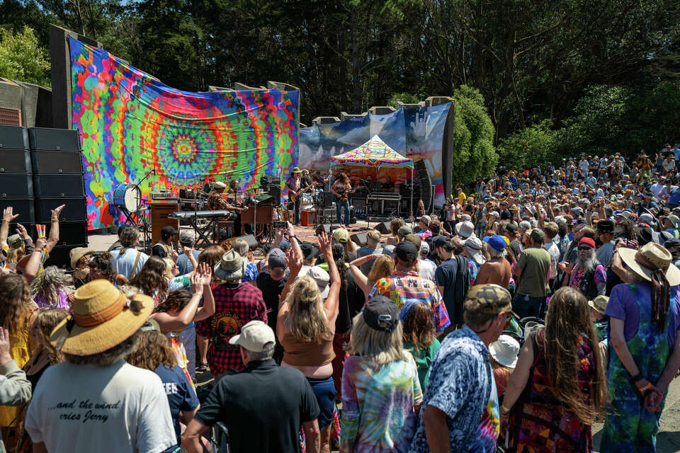 Grateful Dead fans flock to San Francisco for Jerry Garcia celebration