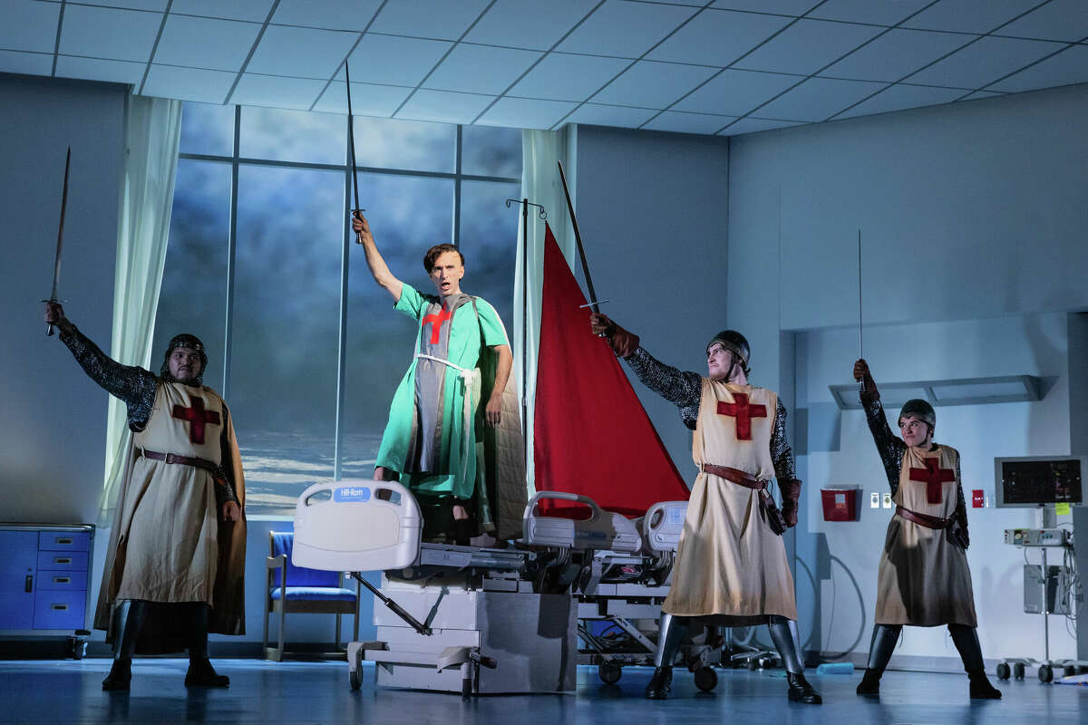 Classical Notes: Tenor, steeped in opera, bursting at its seams