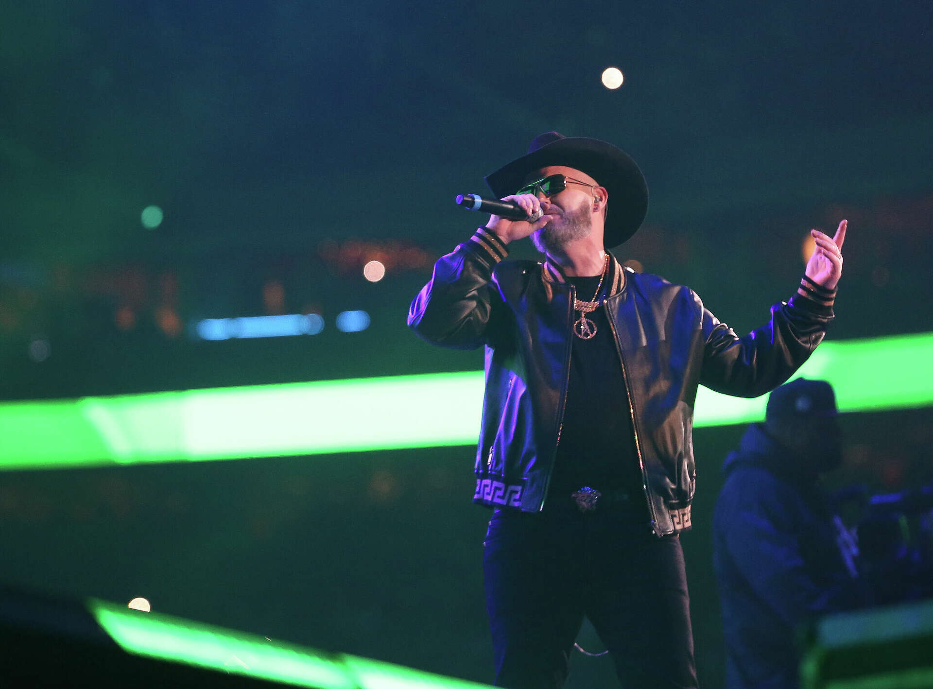 Houston rapper Paul Wall responds to viral tweet asking who he is