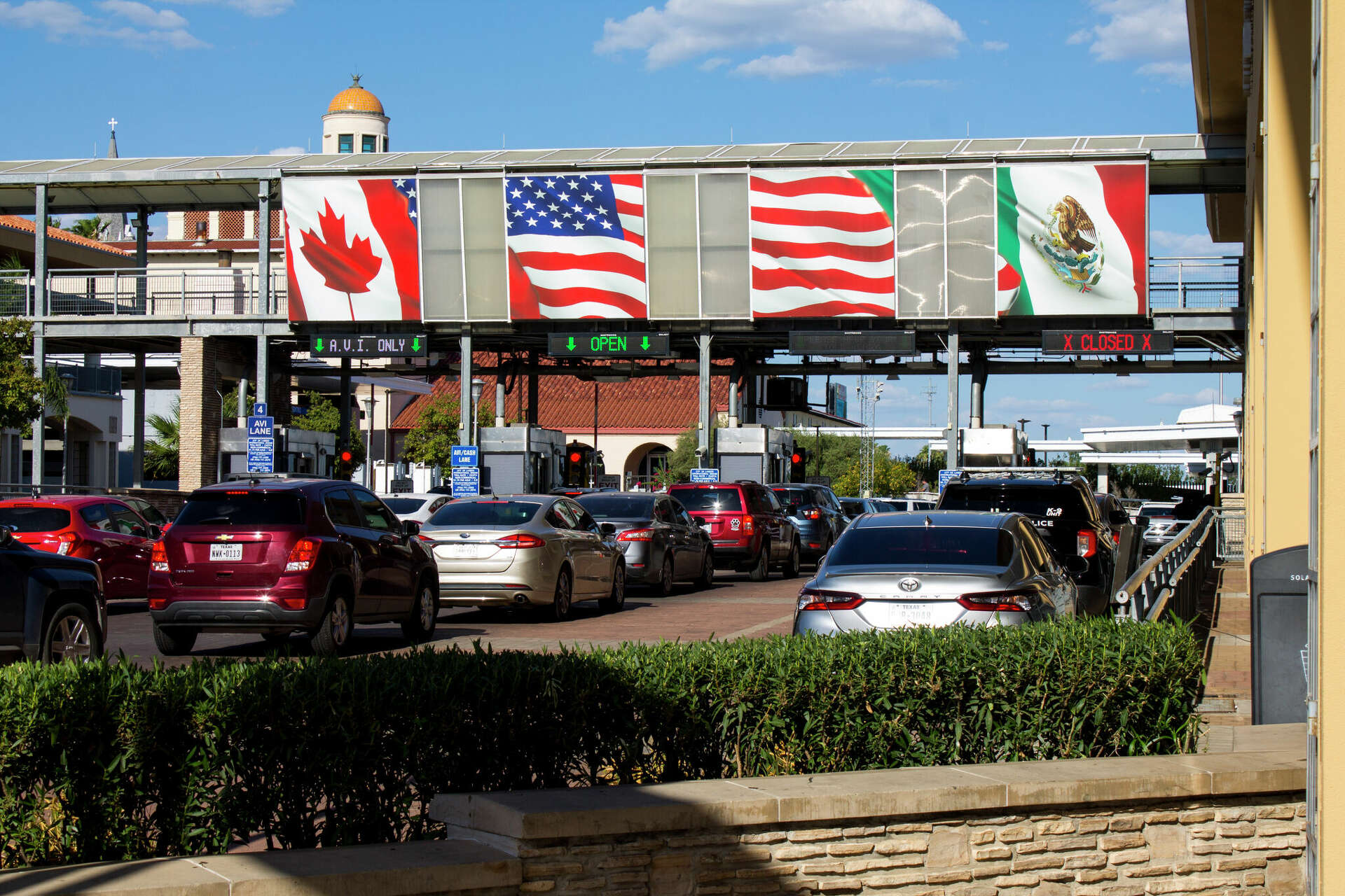 Laredo set for summer tourist traffic; to open facility at Outlets