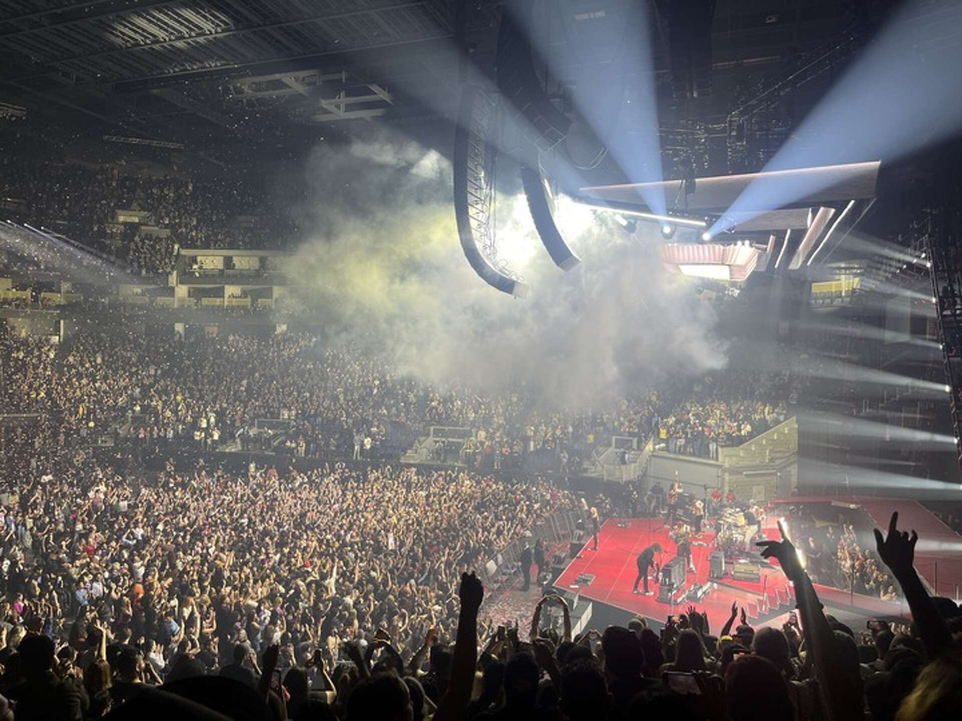 Steph Curry takes stage at Chase Center, performs with Paramore