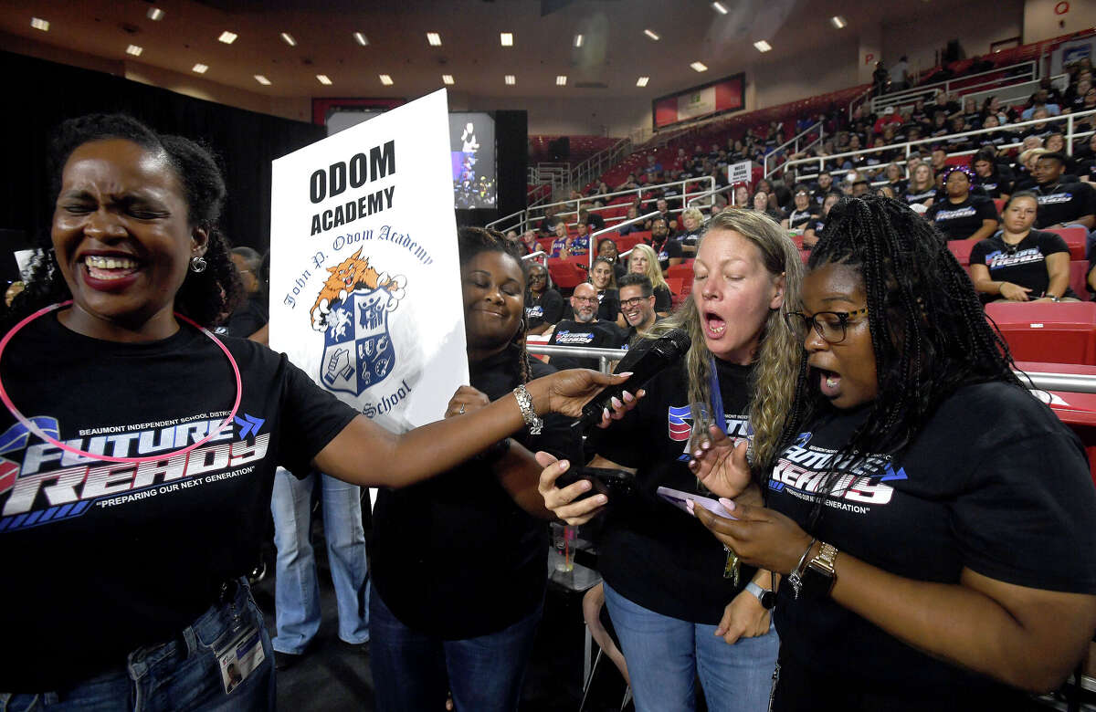 Beaumont ISD packs Montagne Center for annual convocation