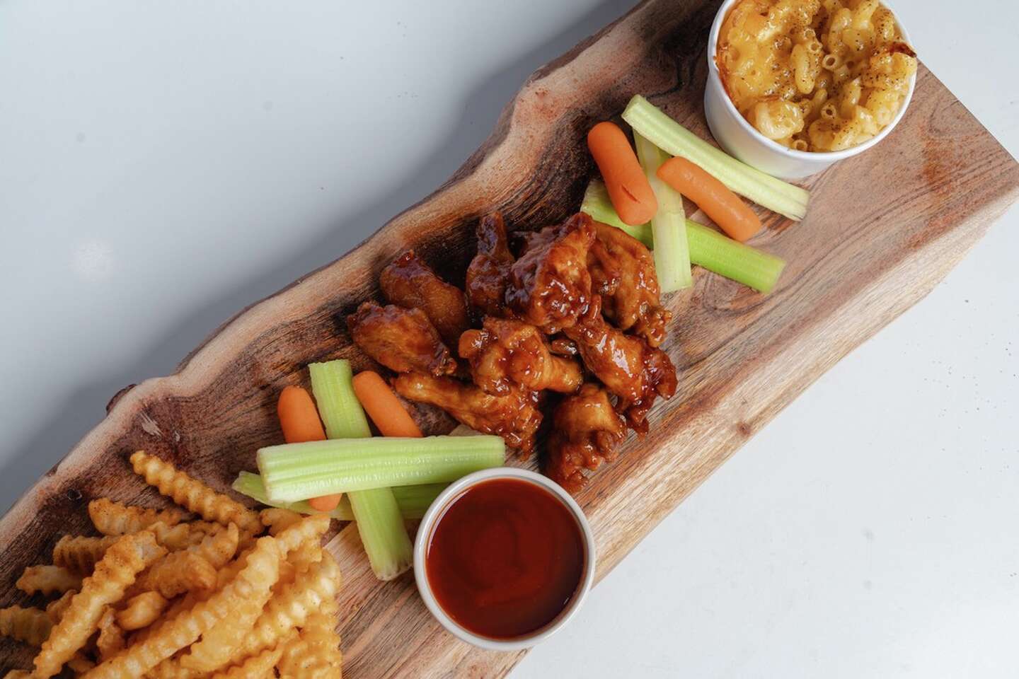 Houston chicken wing restaurant from teen ‘Shark Tank’ winner opens
