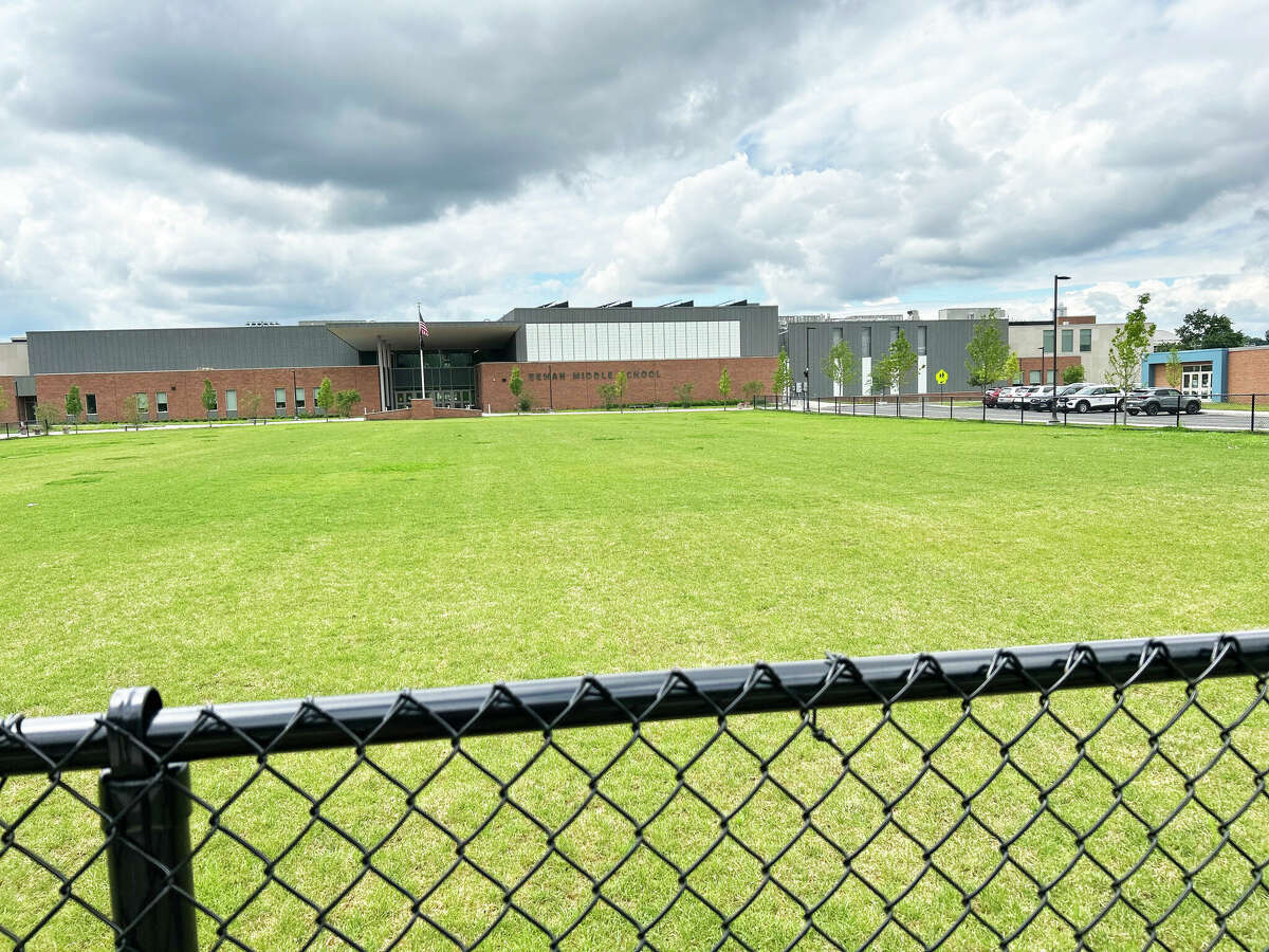 Middletown middle school names field in honor of Quentin Williams